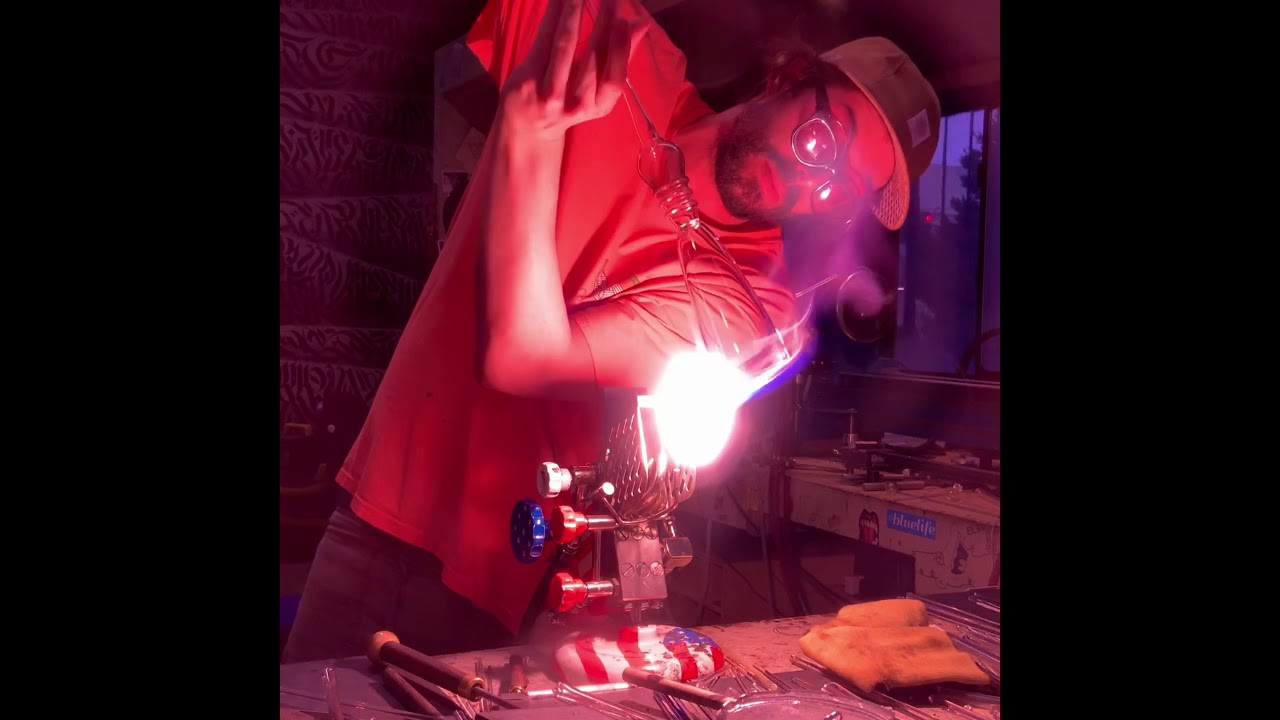 Fly on the wall Quave Glass water cup - YouTube