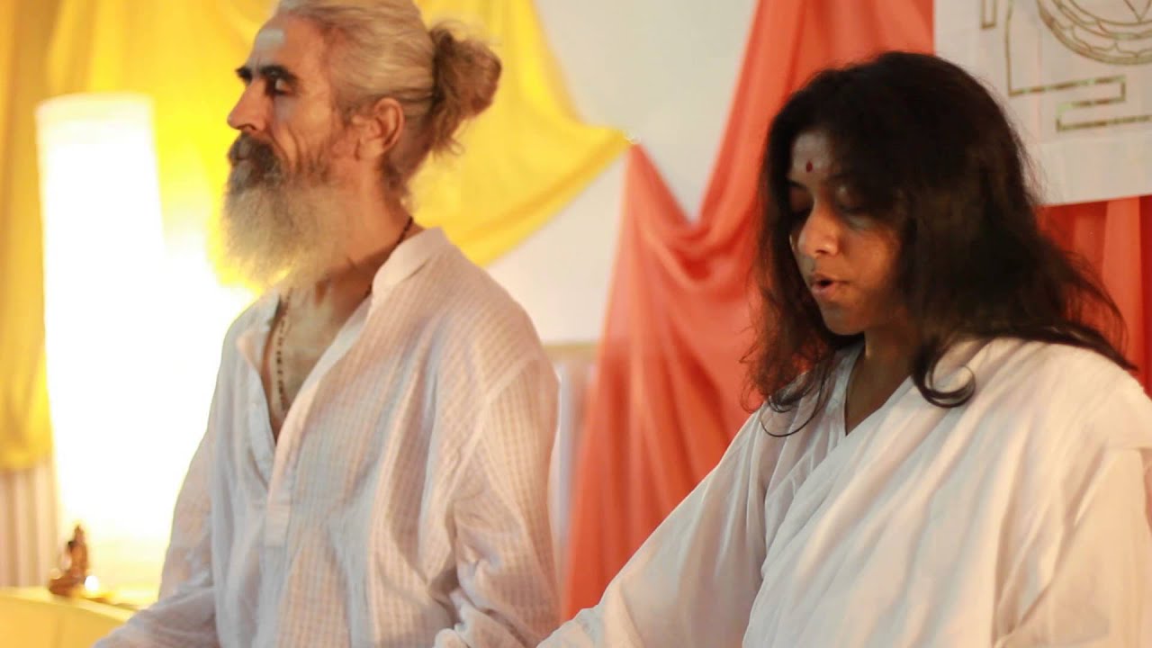 Invocation of the Divine with Ma Ananda Kaulika - YouTube