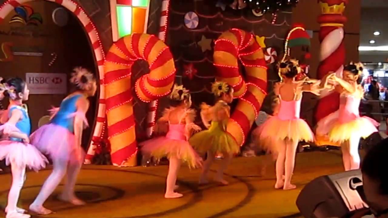Jinggle Bells Dance - YouTube