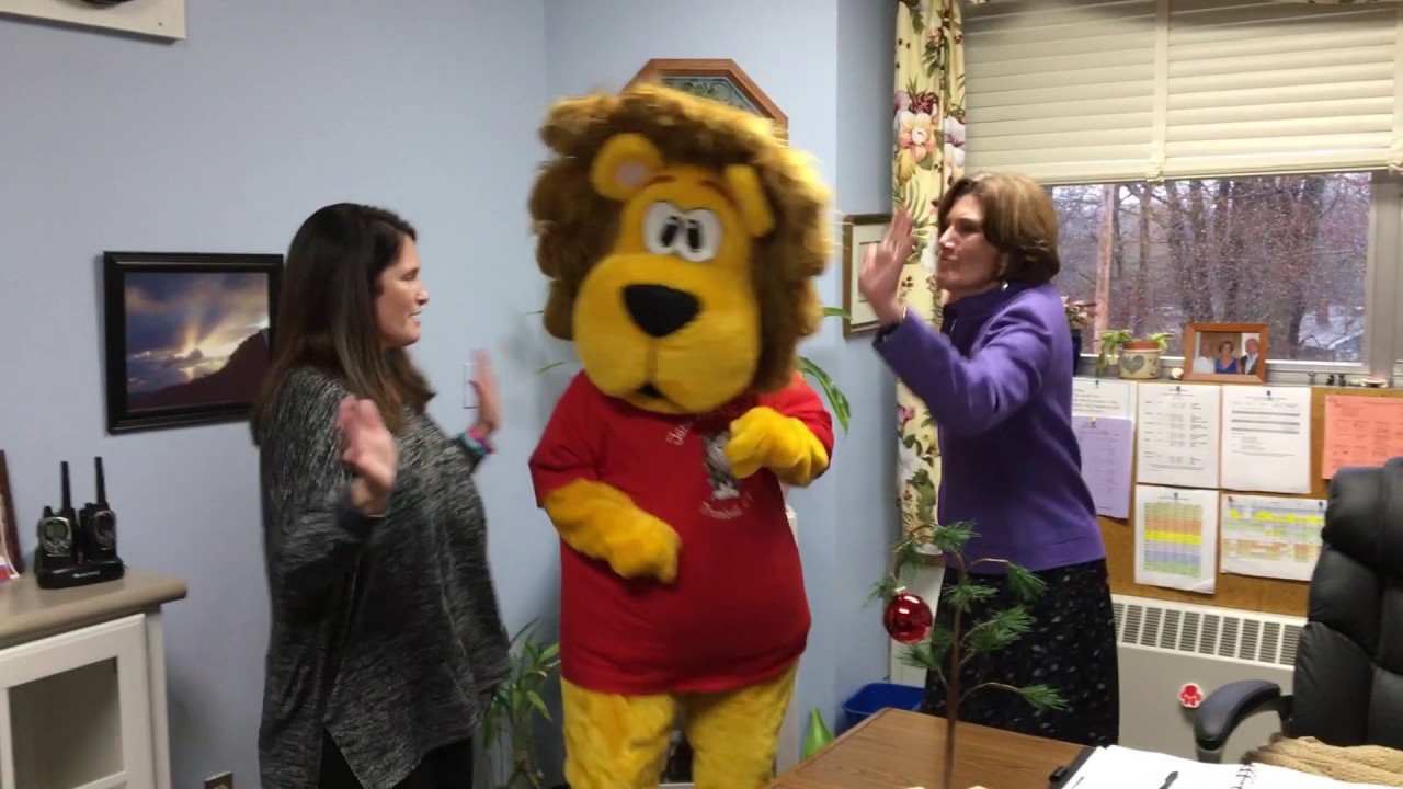Jane Ryan News Random Dancing - YouTube