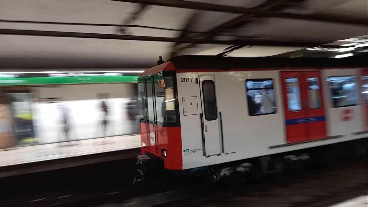 Metro de Barcelona L3: TMB 2000 entrando y saliendo de Catalunya - YouTube