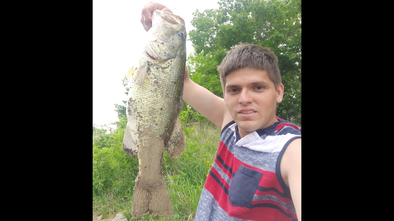 Big Boi 6lb Large Mouth Bass Summer 2021 Garcia - YouTube