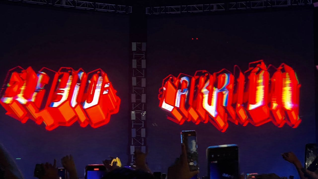 Mi error - Eladio Carrión live Lima- Peru - YouTube