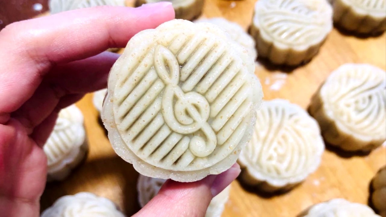 Handmade mooncake - YouTube
