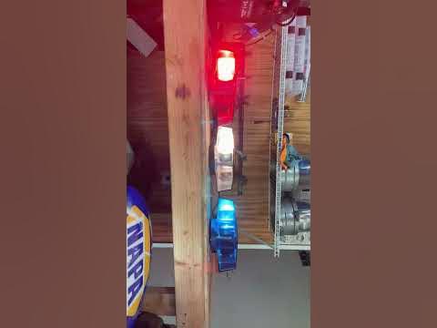 Code 3 dash lasers red white and blue 🇺🇸 police light - YouTube