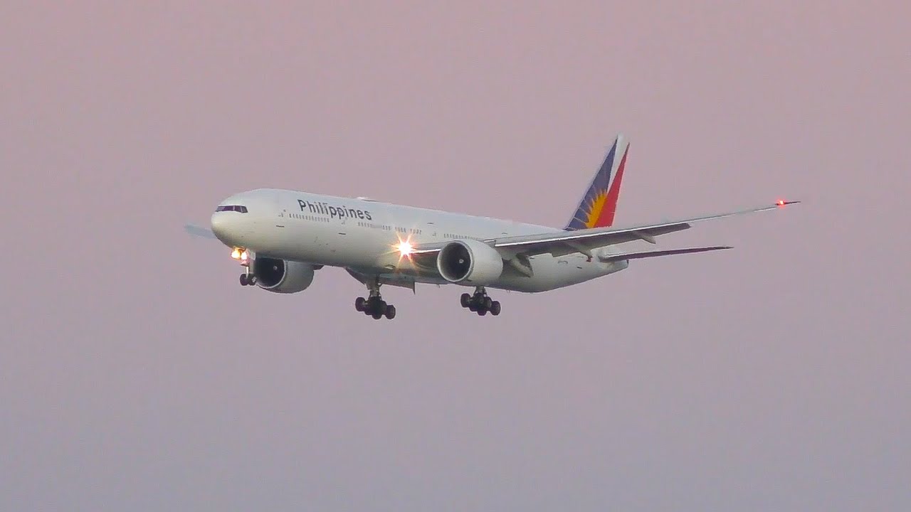 Philippines 777-300ER Sunset Landing at San Francisco - YouTube