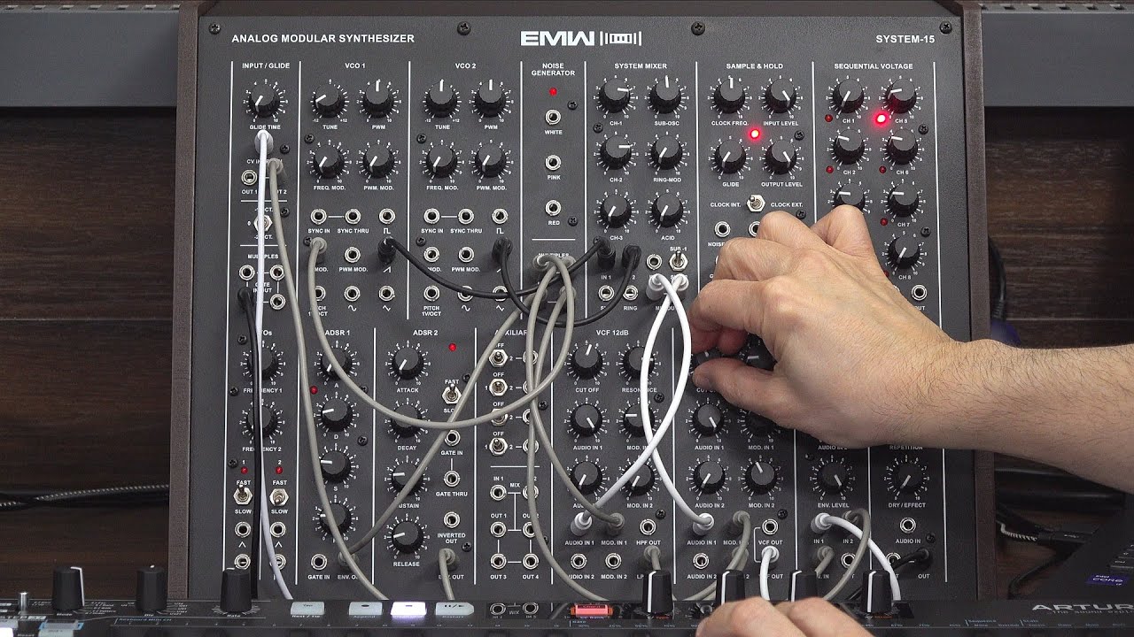 EMW SYSTEM -15 - ANALOG MODULAR SYNTHESIZER - YouTube