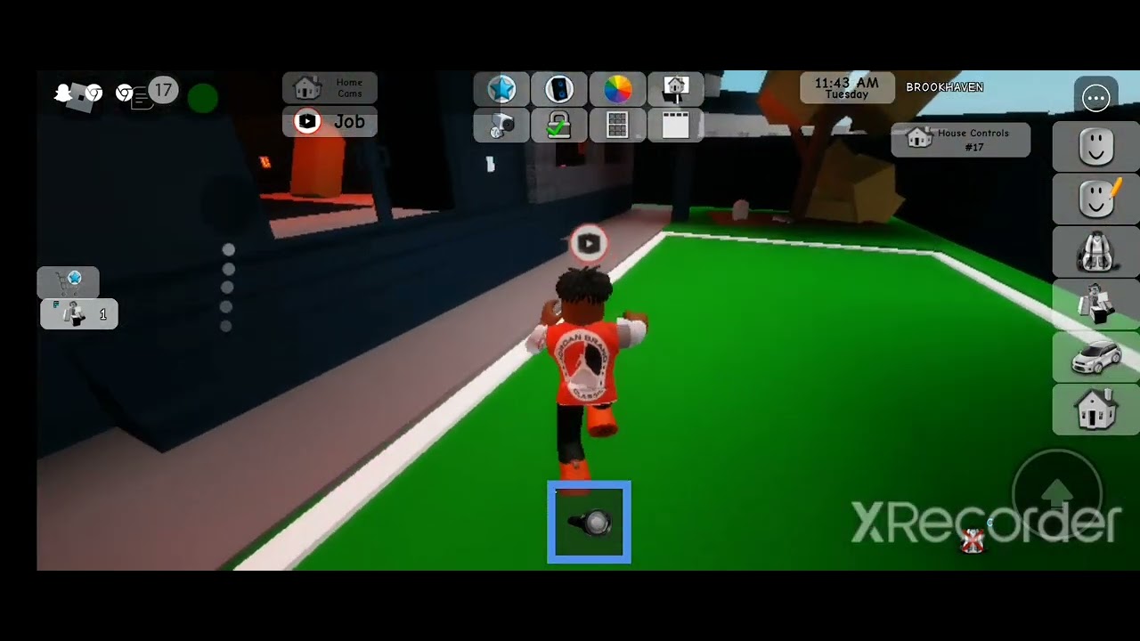 I found a house in roadblocks Brookhaven and the house had built in ...