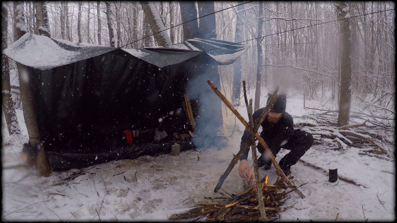 MY FIRST WINTER BUSHCRAFT - Solo Camping Overnight in Snow Storm! (Tarp ...