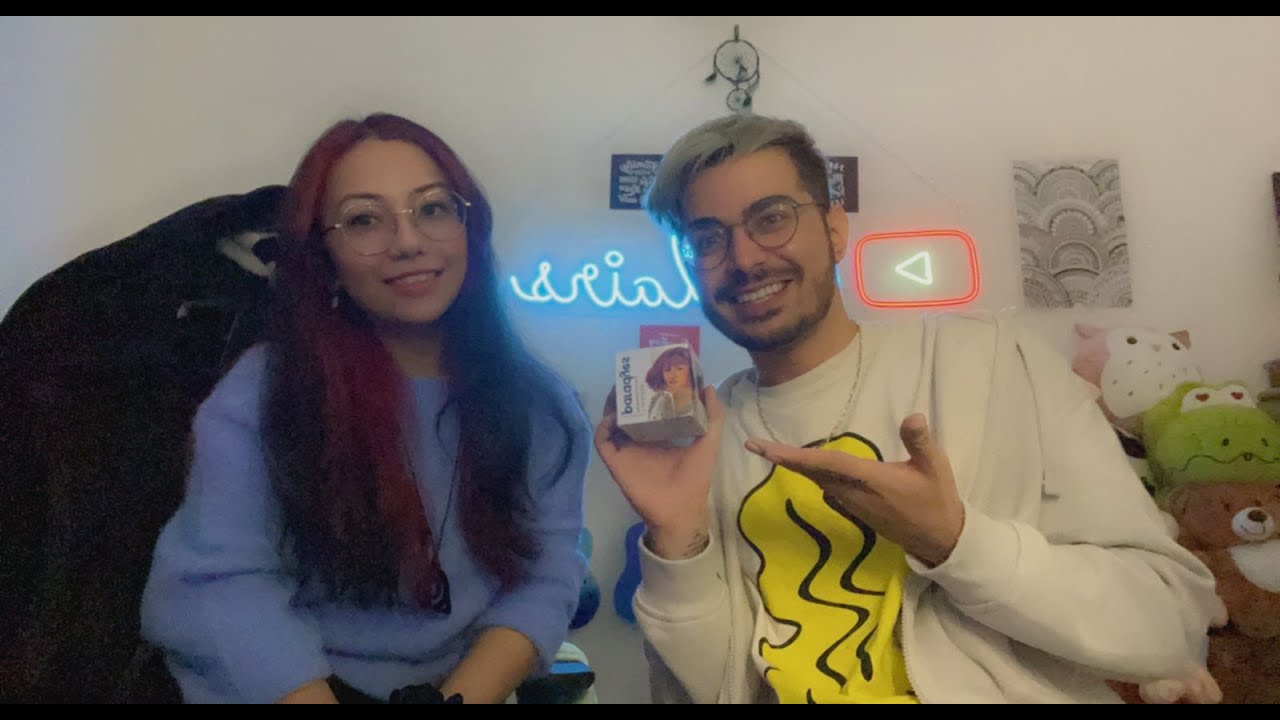 COLOURING HYDRA'S HAIR ON STREAM! @HydraFlick - YouTube