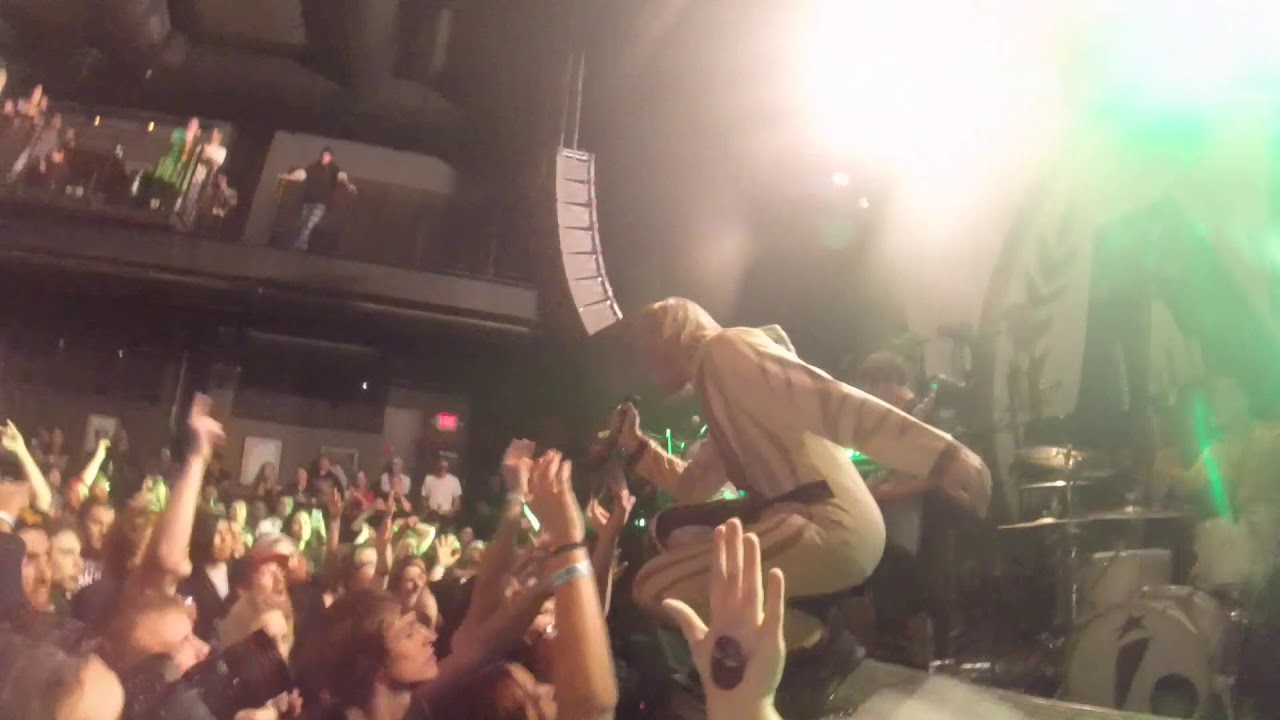 I See Stars Live (Oct 31, 2016 @Omaha, NE) - YouTube