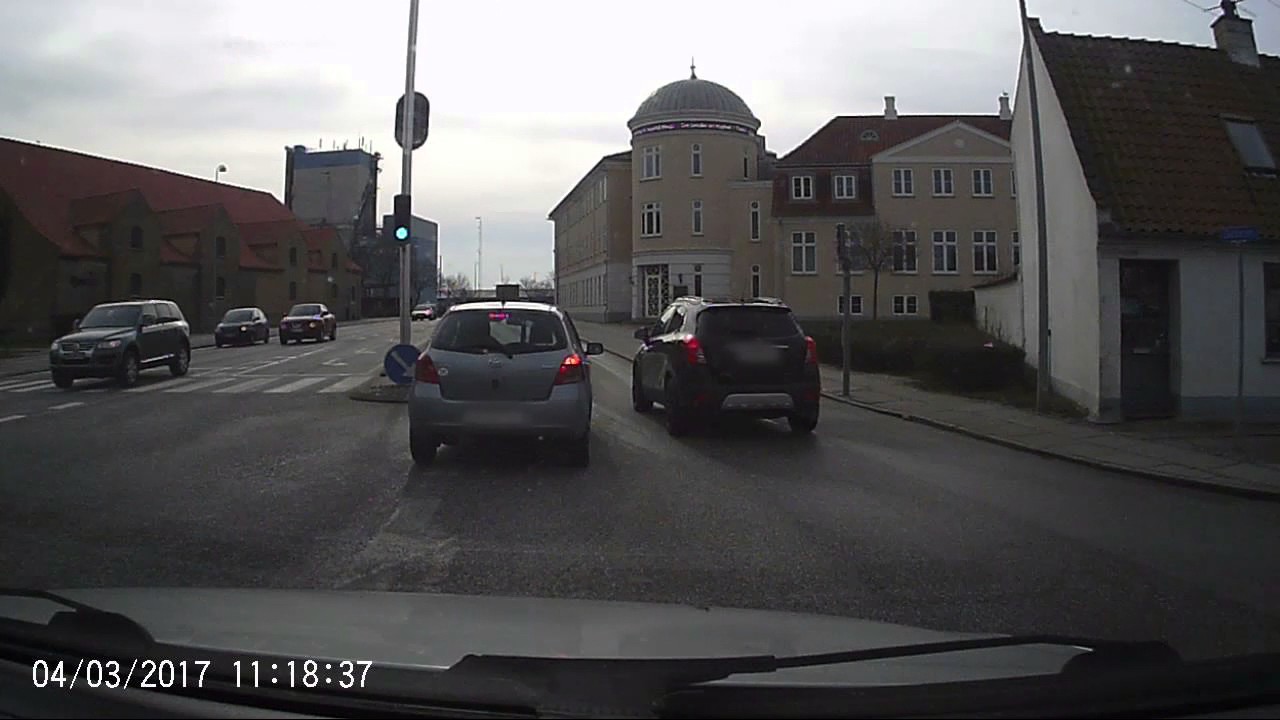 Close call car crash - YouTube
