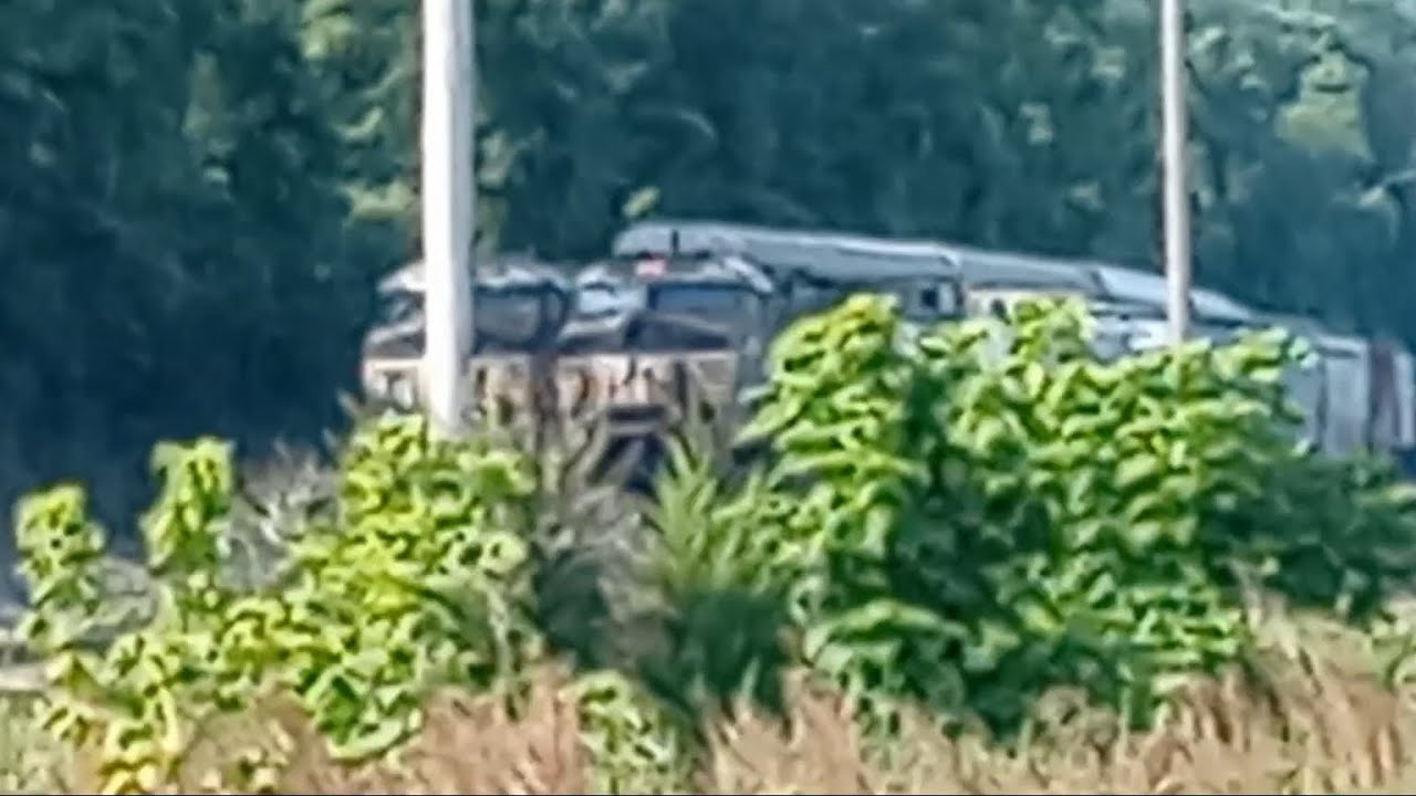 Monster trains operating in the Norfolk Southern Nation. - YouTube