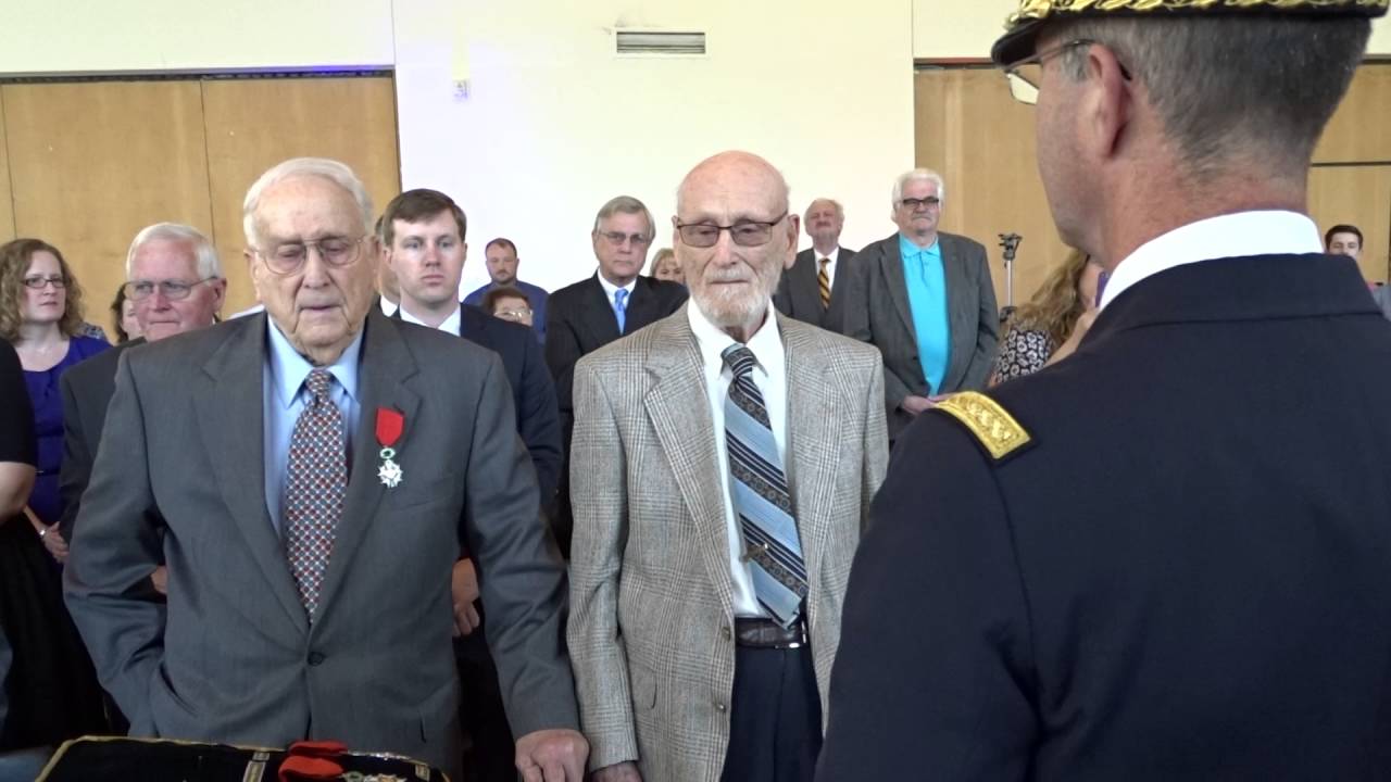 WWII veteran Samuel Katz honored for helping to liberate France - YouTube