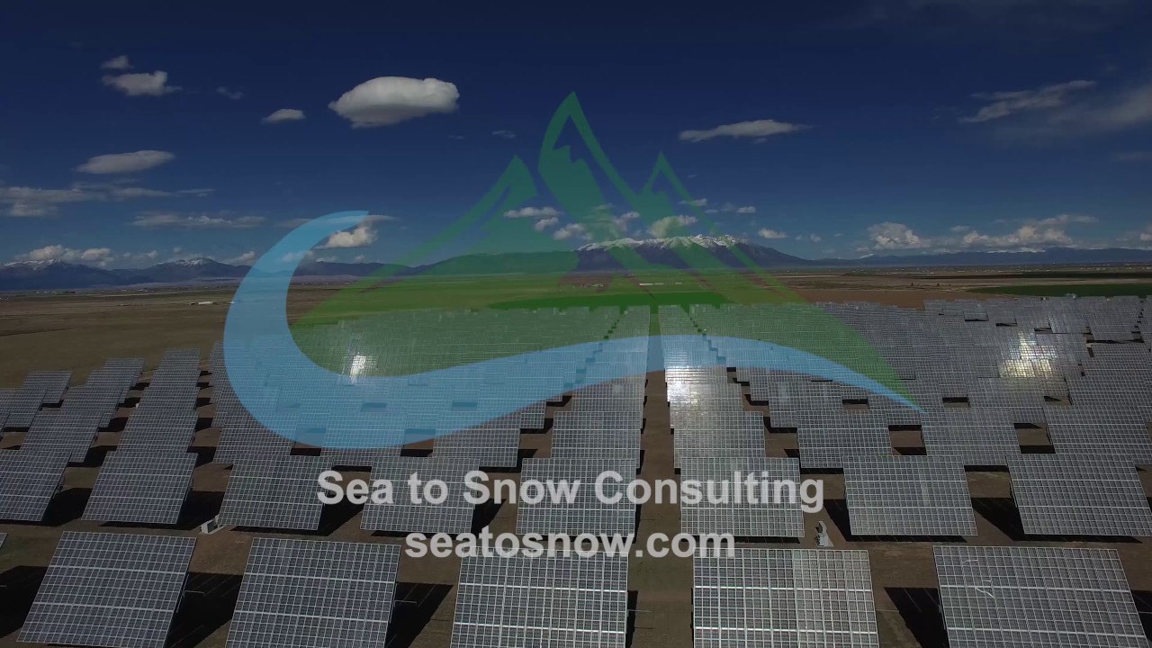 4K drone footage of Colorado solar farm (up and down) - YouTube