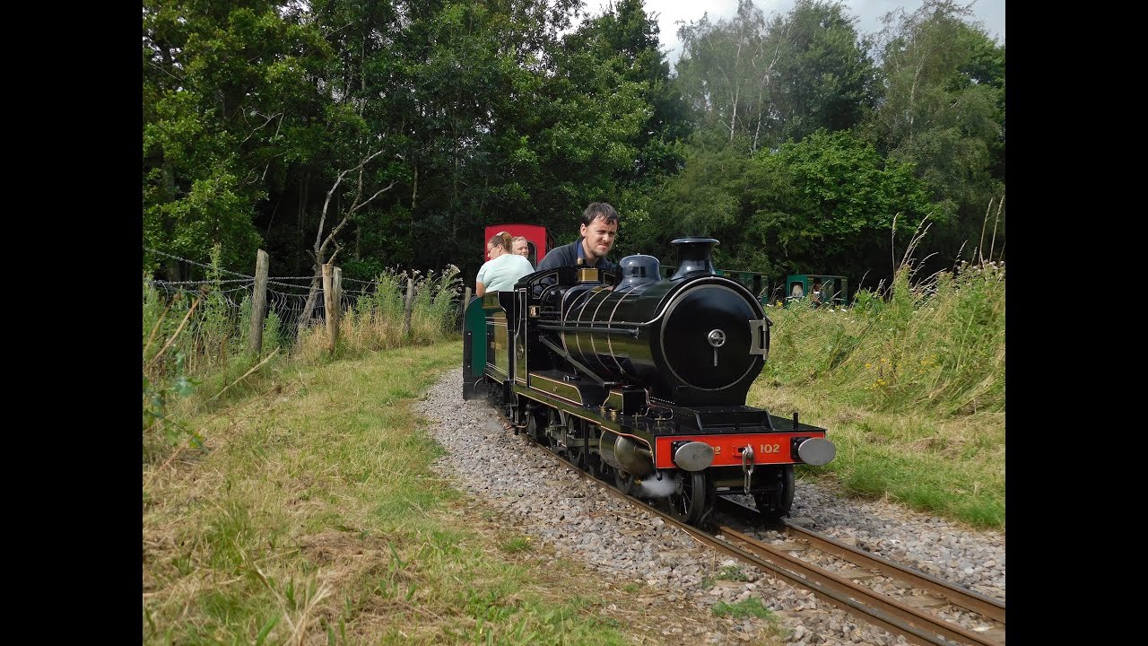 Black Thunder with GCR 8K-class No.102 at the Eastleigh Lakeside ...