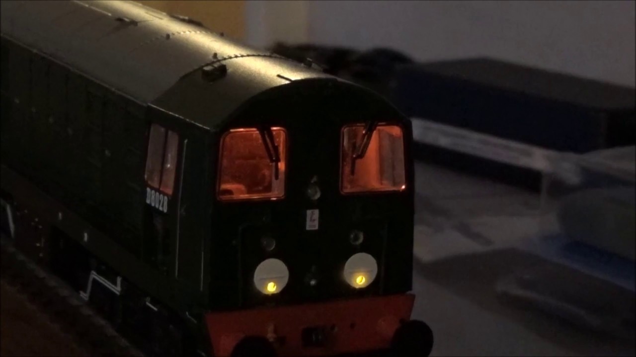 Class 20 lights - YouTube