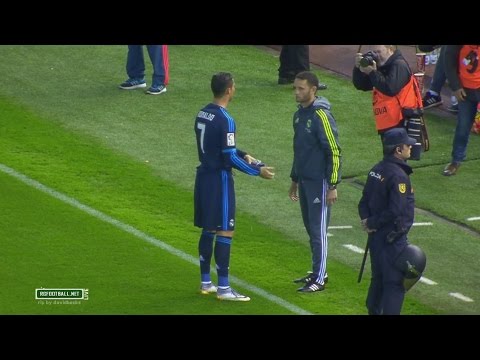Cristiano Ronaldo vs Valencia Away (03/01/2016) HD