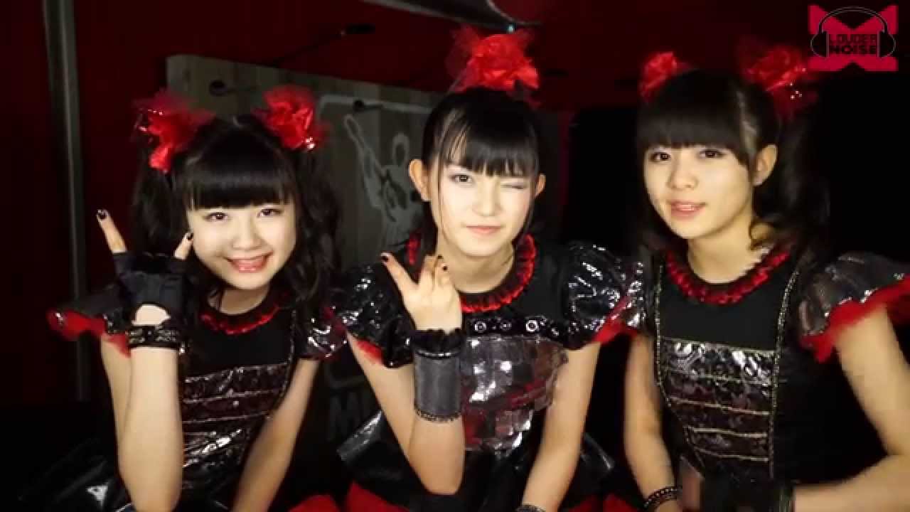 BABYMETAL on "Road of Resistance" & Fans (Rock on the Range 2015) - YouTube