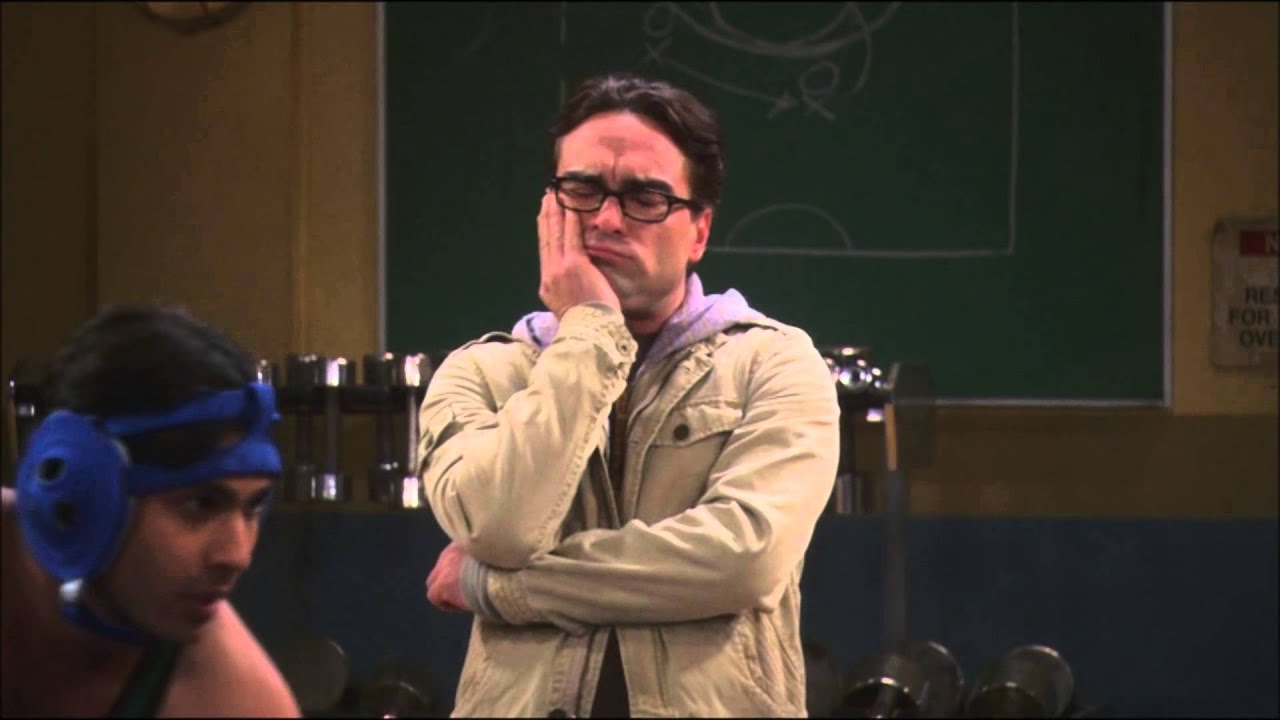 The Big Bang Threory - Howard und Rajesh beim ringen - YouTube