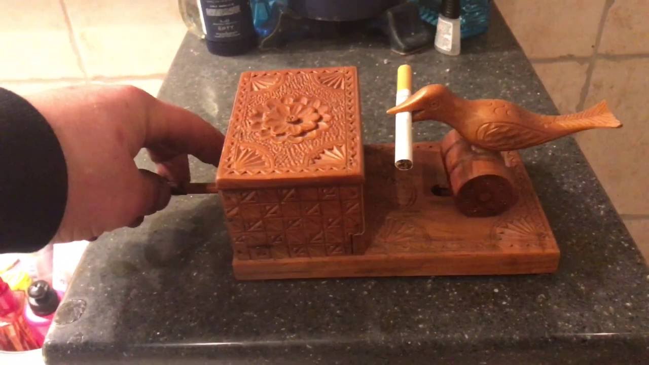 Smoke dispenser - YouTube