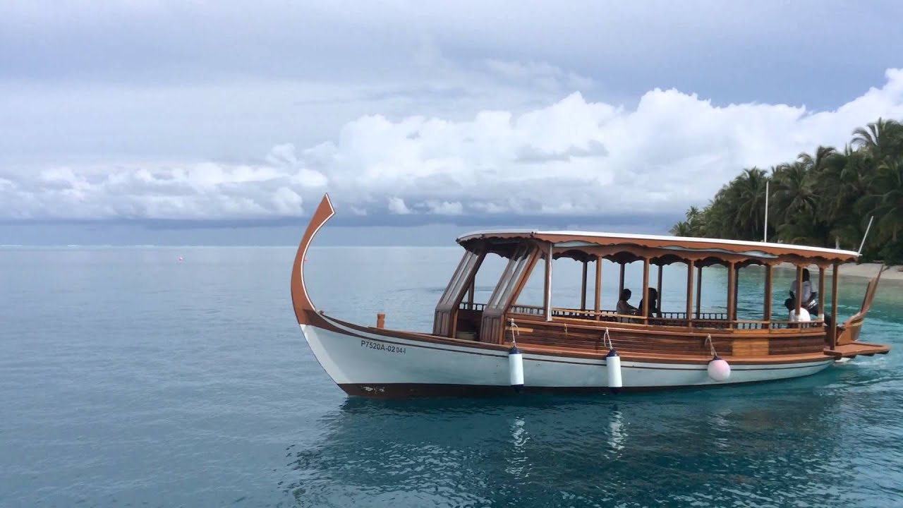 Dhoni Boat
