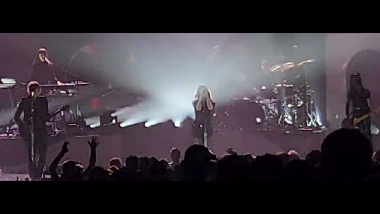 St. Vincent 9/16/24 Michigan Theater in Ann Arbor Mi - YouTube