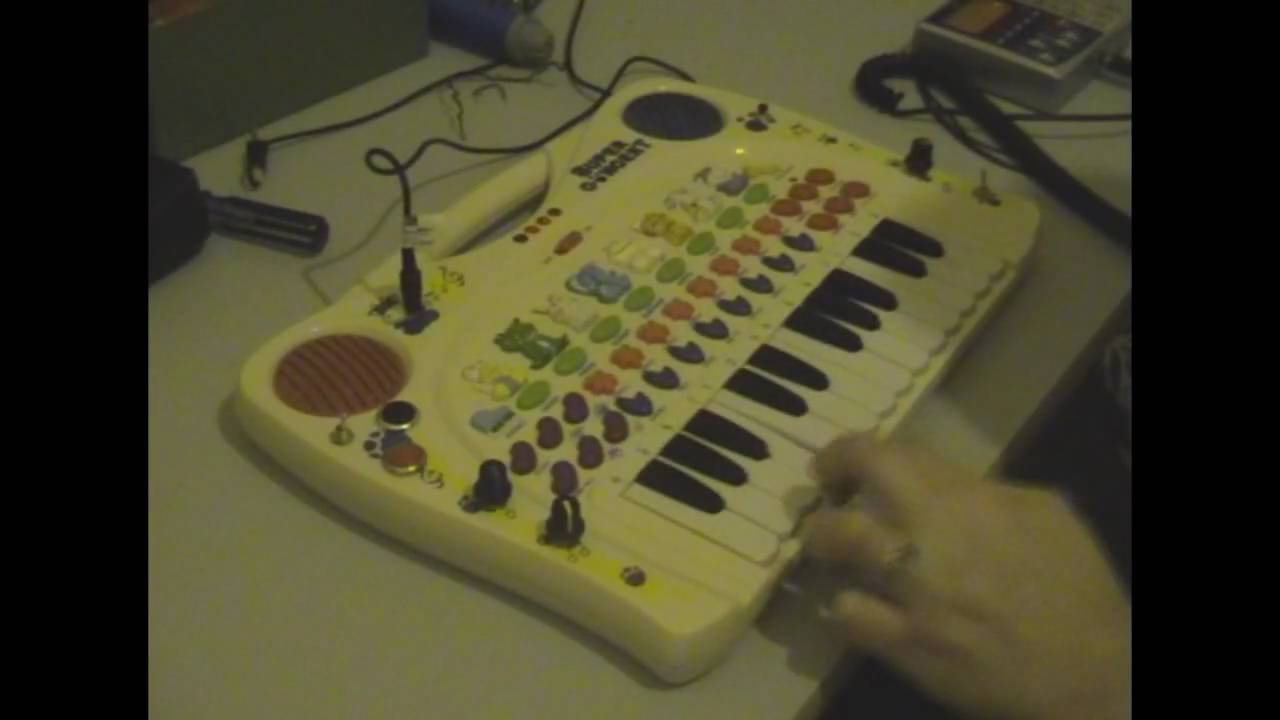 Circuit Bent Super Concert Keyboard Part 1- by freeform delusion - YouTube