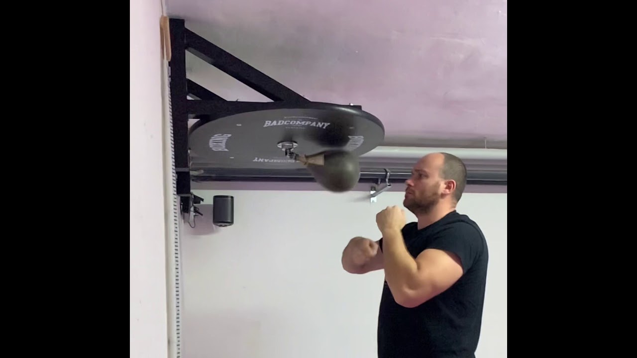 Speedbag - Boxbirne - Rolling Fist mit Slowmotion - YouTube