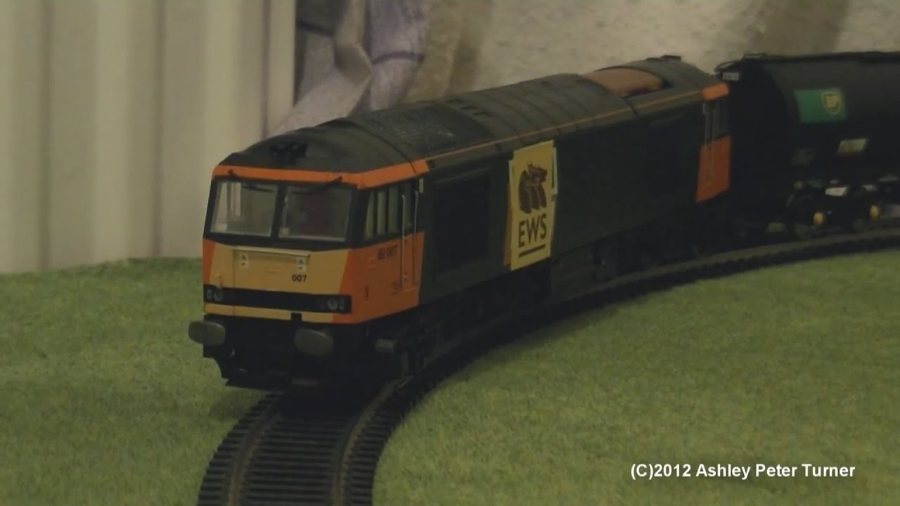 Hornby R2489 Class 60 Diesel Locomotive 60007 Loadhaul EWS (OO Gauge ...