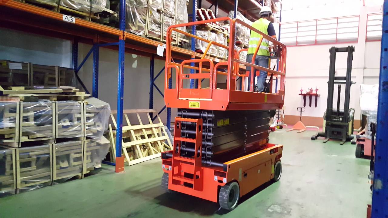 Superform Electric Scissor Lift - YouTube