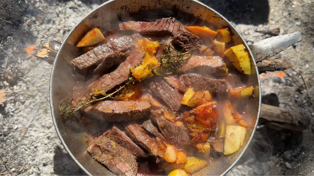 🔥 Campfire Meat with Fruits & Wine – The Ultimate Outdoor Cooking ...