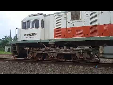 PT. KAI BUMN KA Jaka Tingkir Pasar Senen-Purwosari 258A Loko CC 201 92 18 Dipo CPN - YouTube