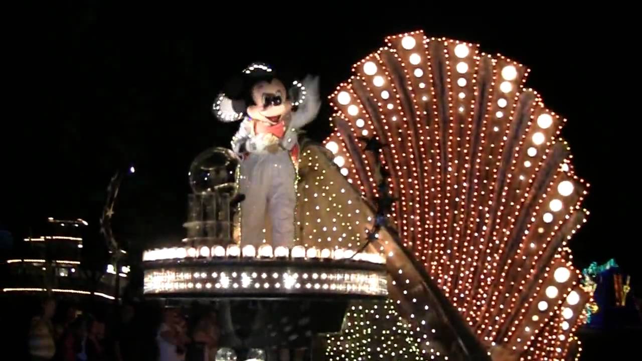 Walt Disney World SpectroMagic Light Parade - YouTube