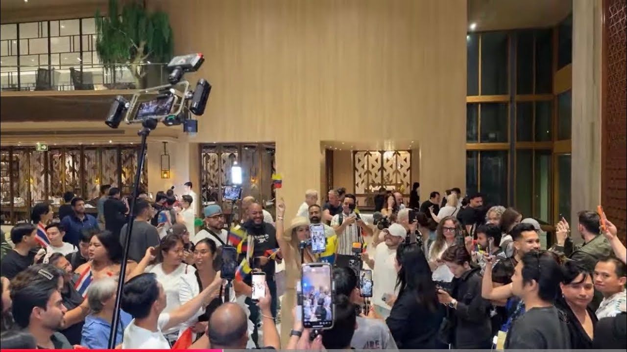 Pageant fans from around the world cheer for their favorite bets in the ...