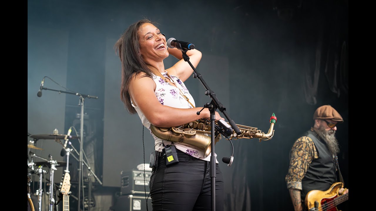 Vanessa Collier I Can't Stand The Rain Live @ Megève Blues Festival ...