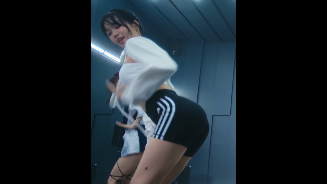 231027 르세라핌 김채원 (LE SSERAFIM KIM CHAEWON) Perfect Night loop - YouTube