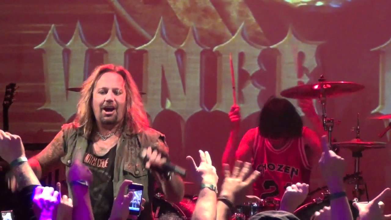 vince neil showcase live 11-17-11 Live Wire - YouTube