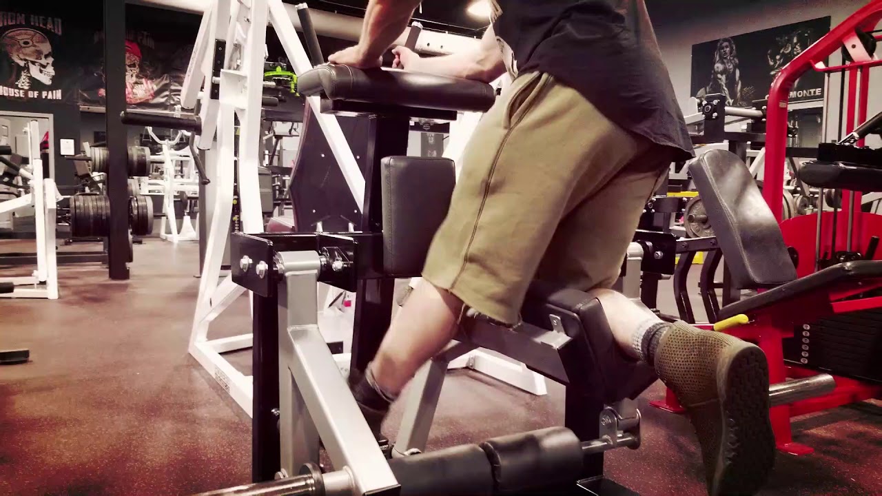 Hamstring Curl Machine - YouTube