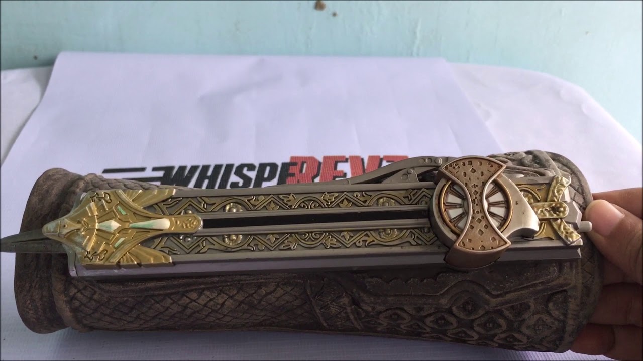 Assasins Creed Aguilars Hidden Blade Toy Unboxing/Review - YouTube