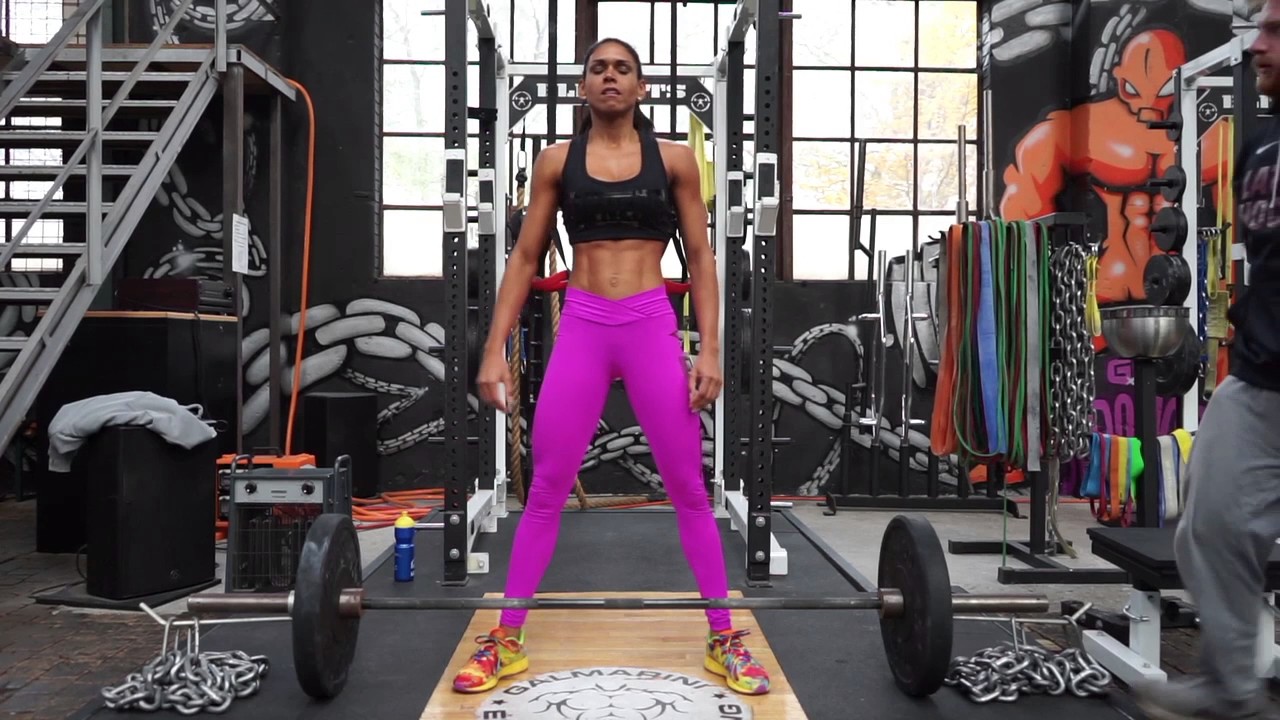 PRE- CONTEST TRAINING BIKINI FITNESS 2015 - YouTube