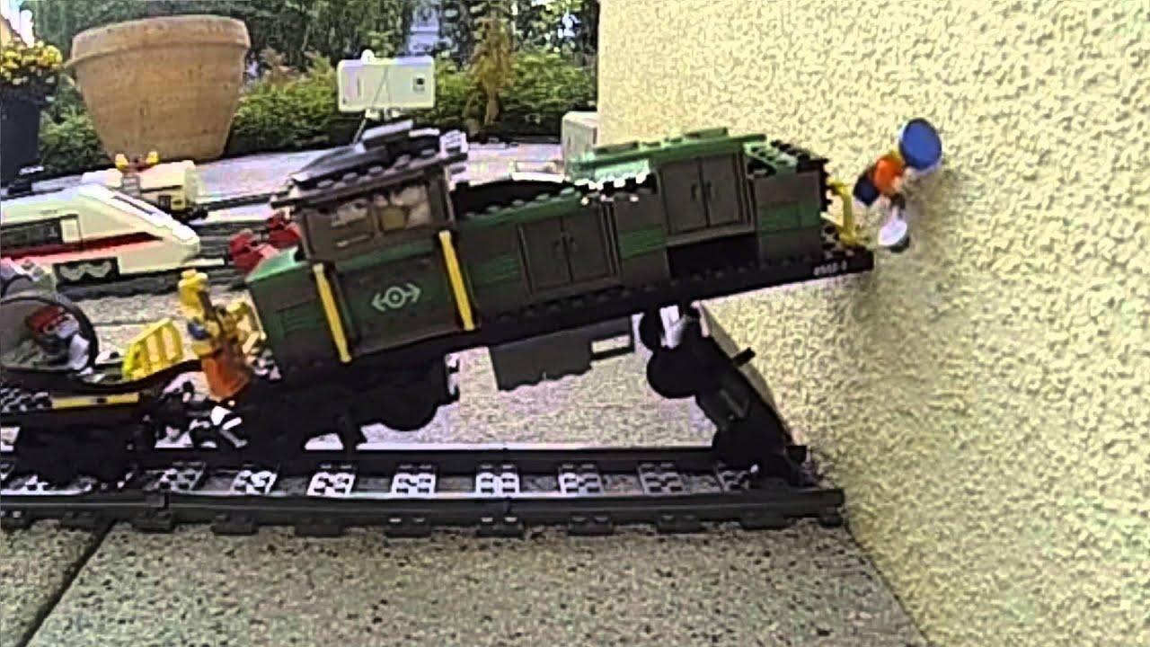 Lego train crash at solid wall - Cargo train 4512 - YouTube