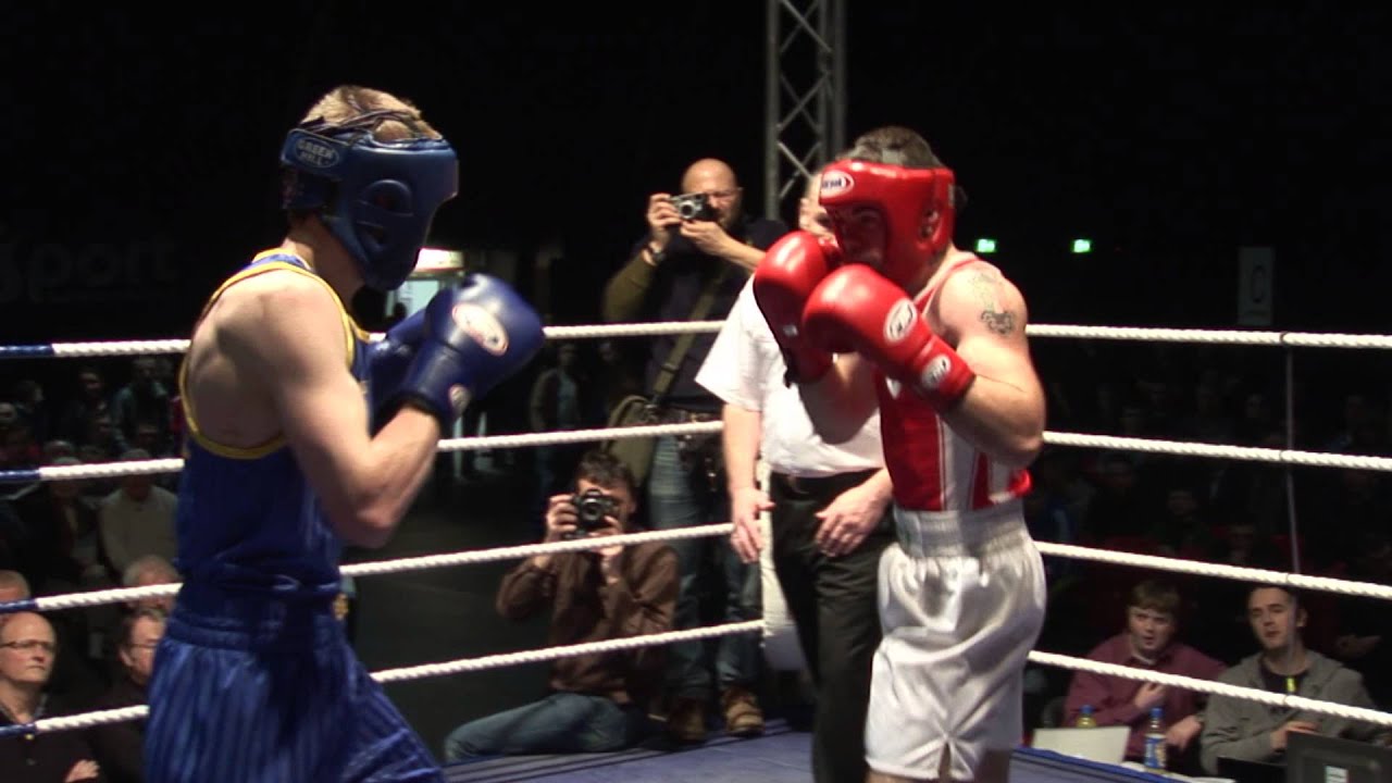 Ulster Elite Boxing at The Venue - YouTube