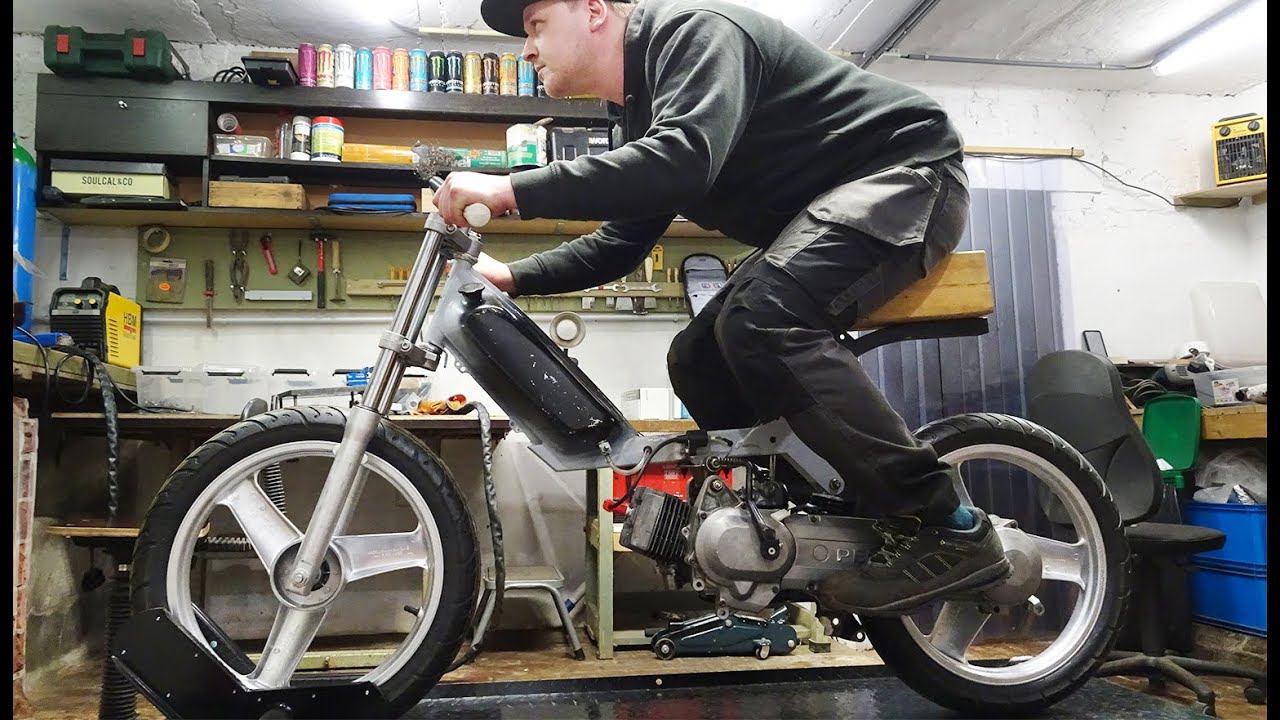 installing foot pegs on a Peugeot Fox Deluxe 50cc Racer - YouTube