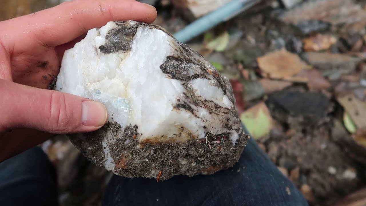Rockhounding Old Rock Slides, Finding Garnets And My First Kyanite ...