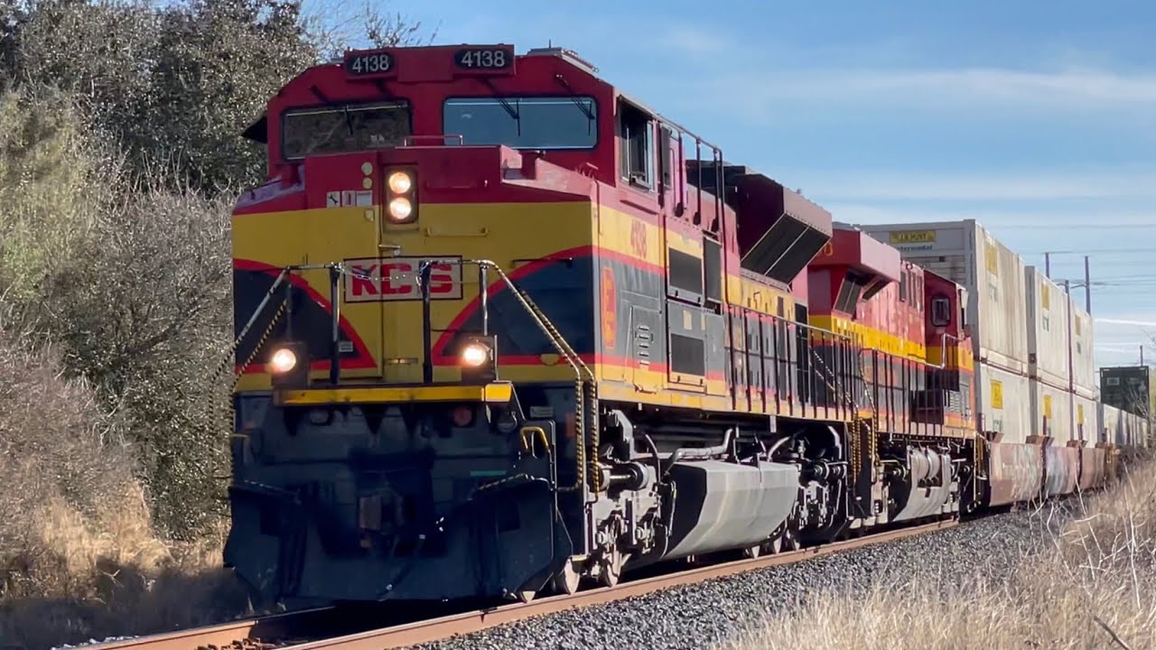 KCSM 4138 SD70ACE w/ Nice K5LLA Leads I-MYNS - YouTube