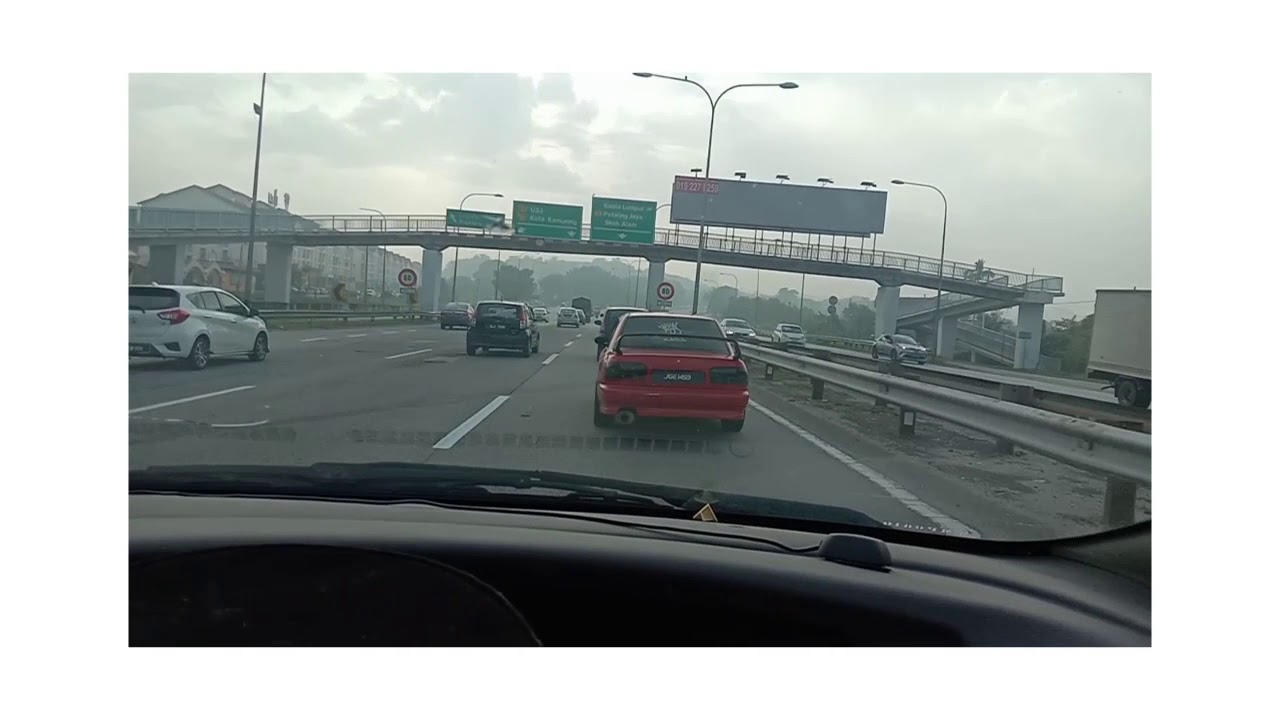 Jalan jem di federal highway 1 Jun 2020 - YouTube