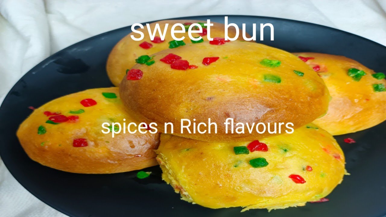 sweet bun recipe .without egg to aa jao mere kitchen mein banate hai ...