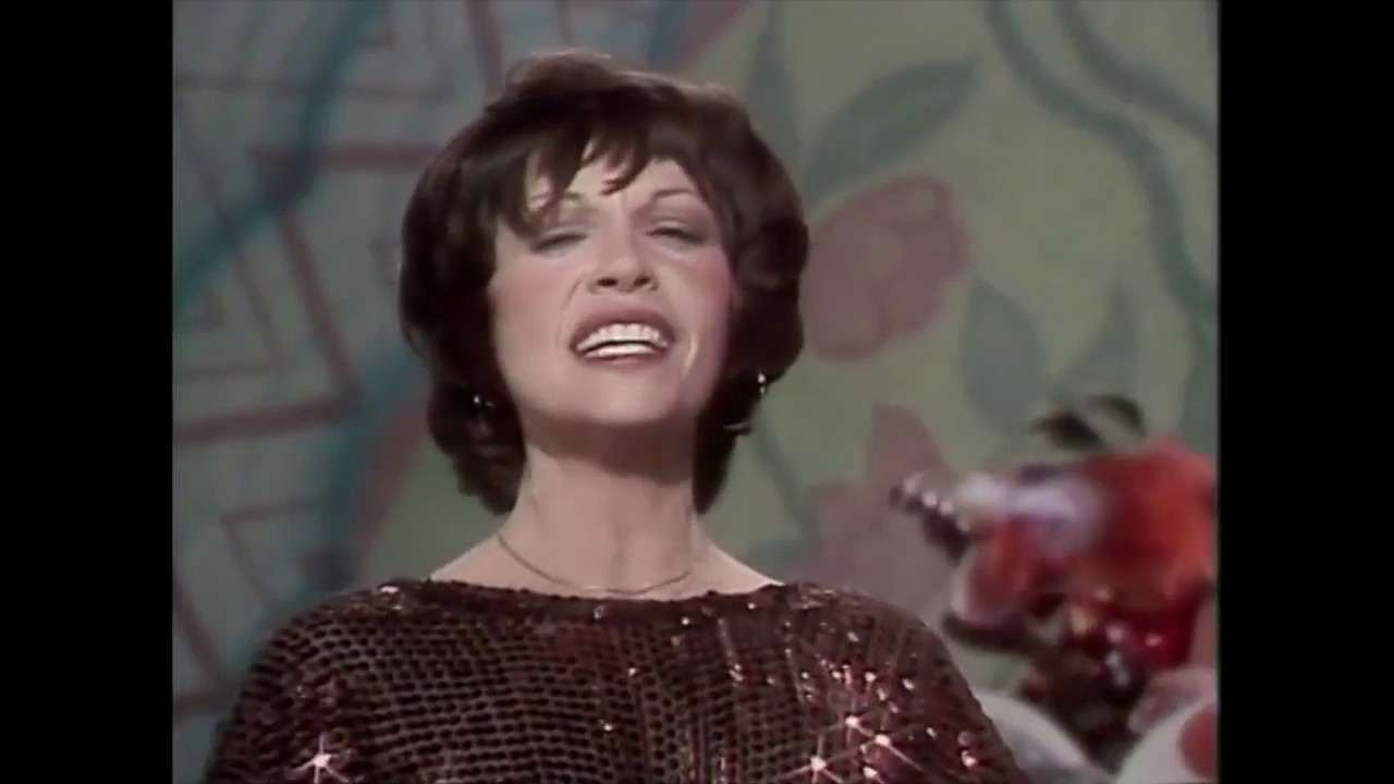 Muppet Songs: Jaye P. Morgan - That Old Black Magic Chords - Chordify