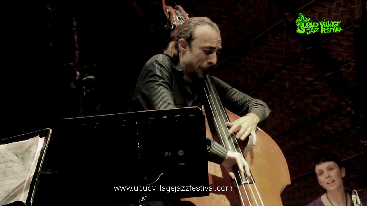 ADE ISHS TRIO - BASS COAST BLUES- AT UBUD VILLAGE JAZZ FESTIVAL 2018 ...